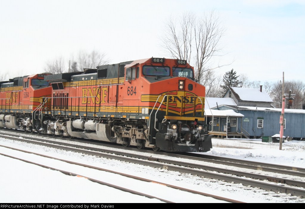 BNSF 684